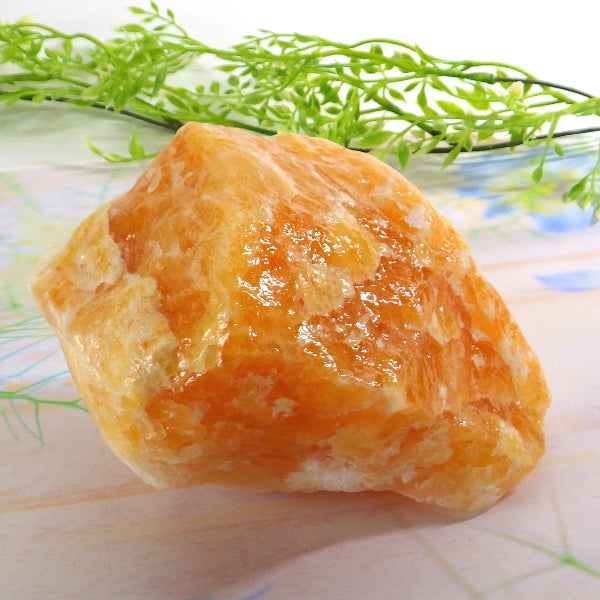 オレンジカルサイト 原石 1460g【現物販売】 – 株式会社廣友オンラインショップ